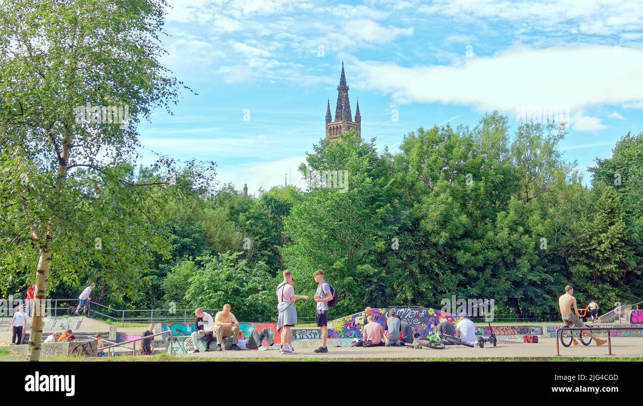 Glasgow, Scotland, UK July 7th 2022. UK Weather: Hot sunshine saw ...