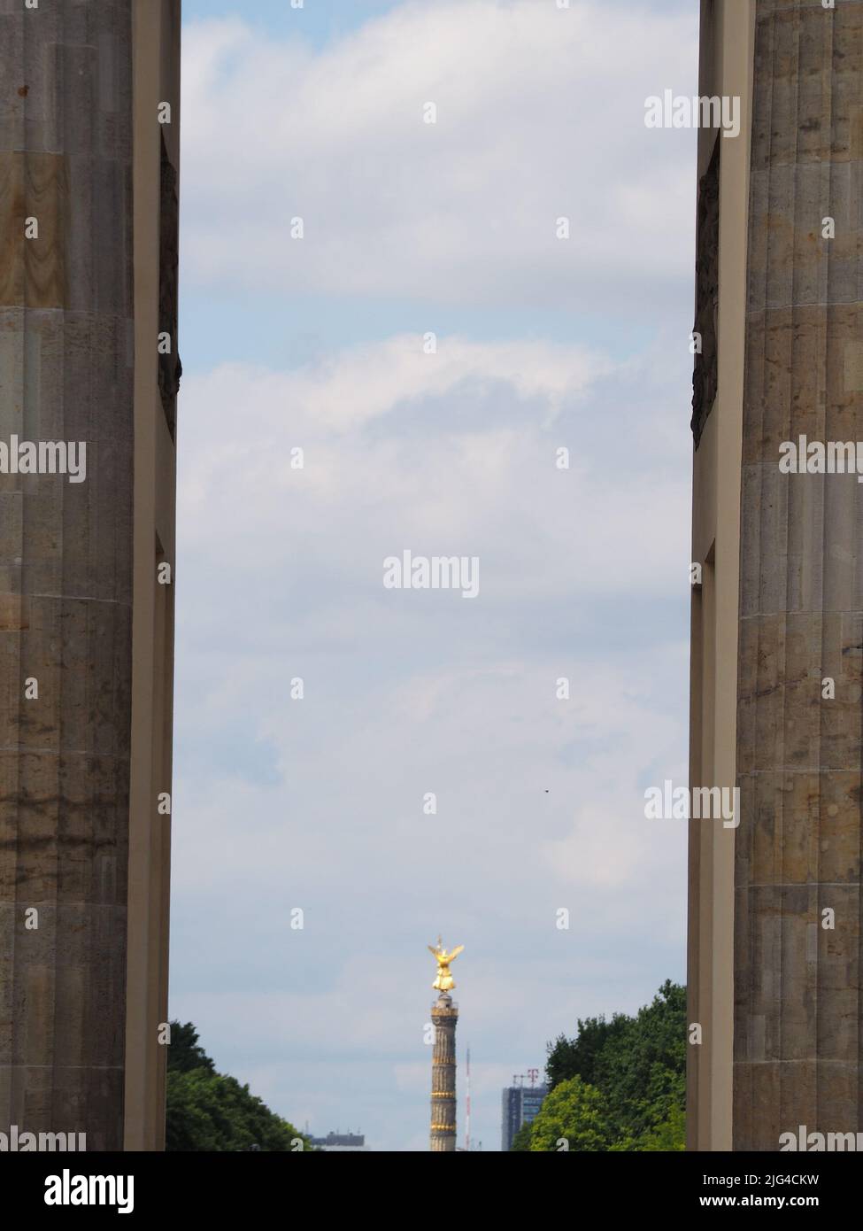 Big columns hi-res stock photography and images - Alamy