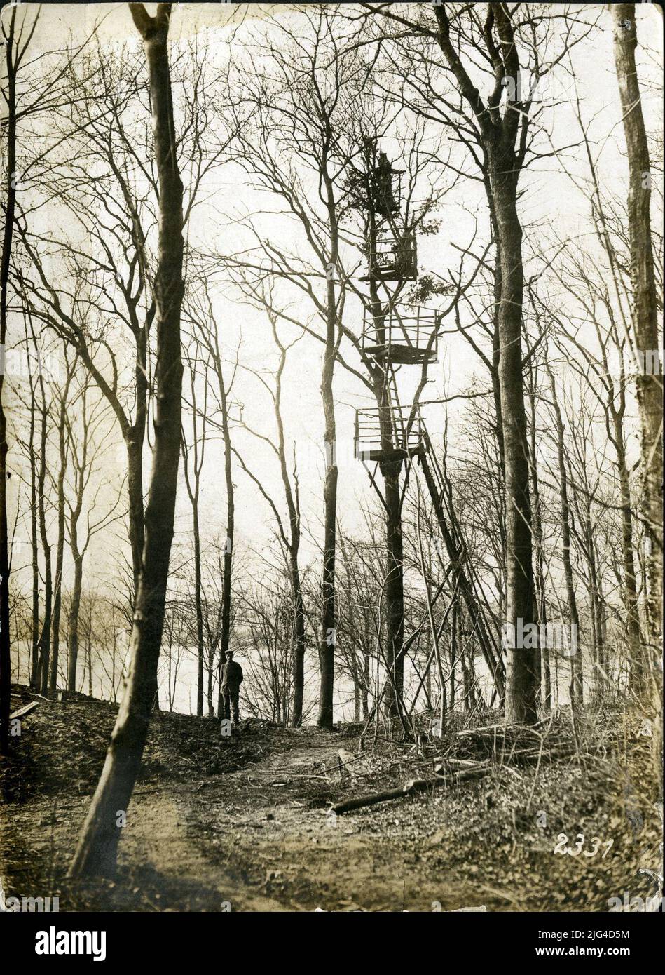 Pictures from the western front. Artillery notification on the western ...