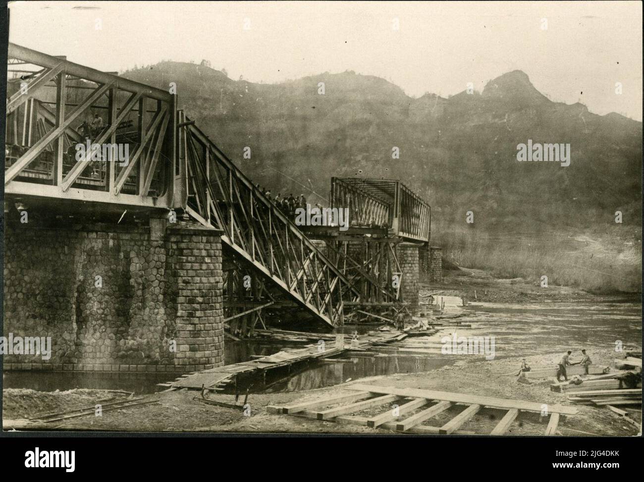 Construction of a river bridge Stock Photo - Alamy