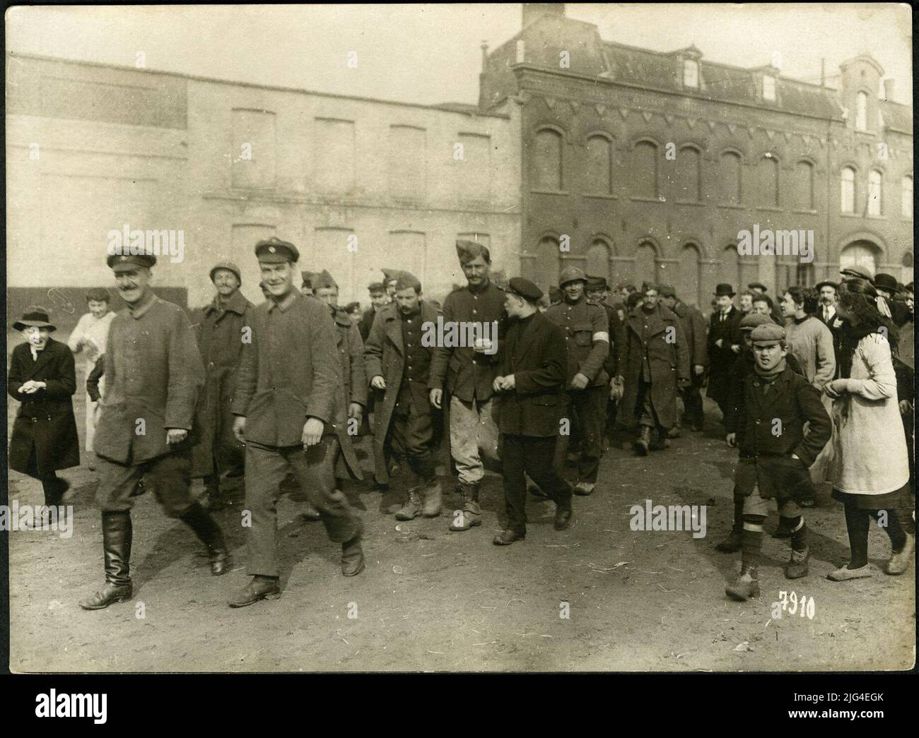 On the Flanders front. Prisoner Belgians brought in at exploration ...