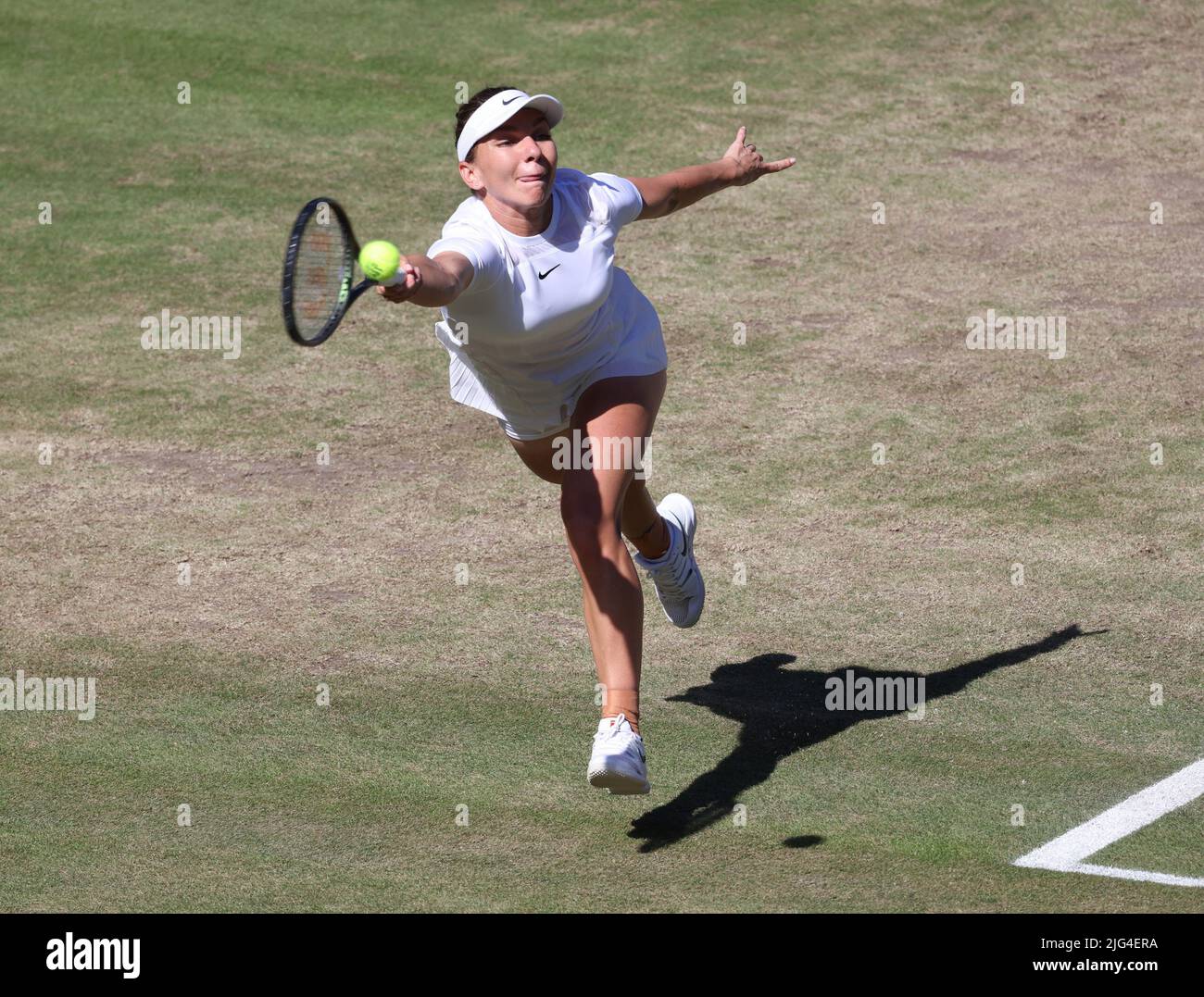 London, UK. 07th July, 2022. Roumanian Simona Halep plays a forehand in ...