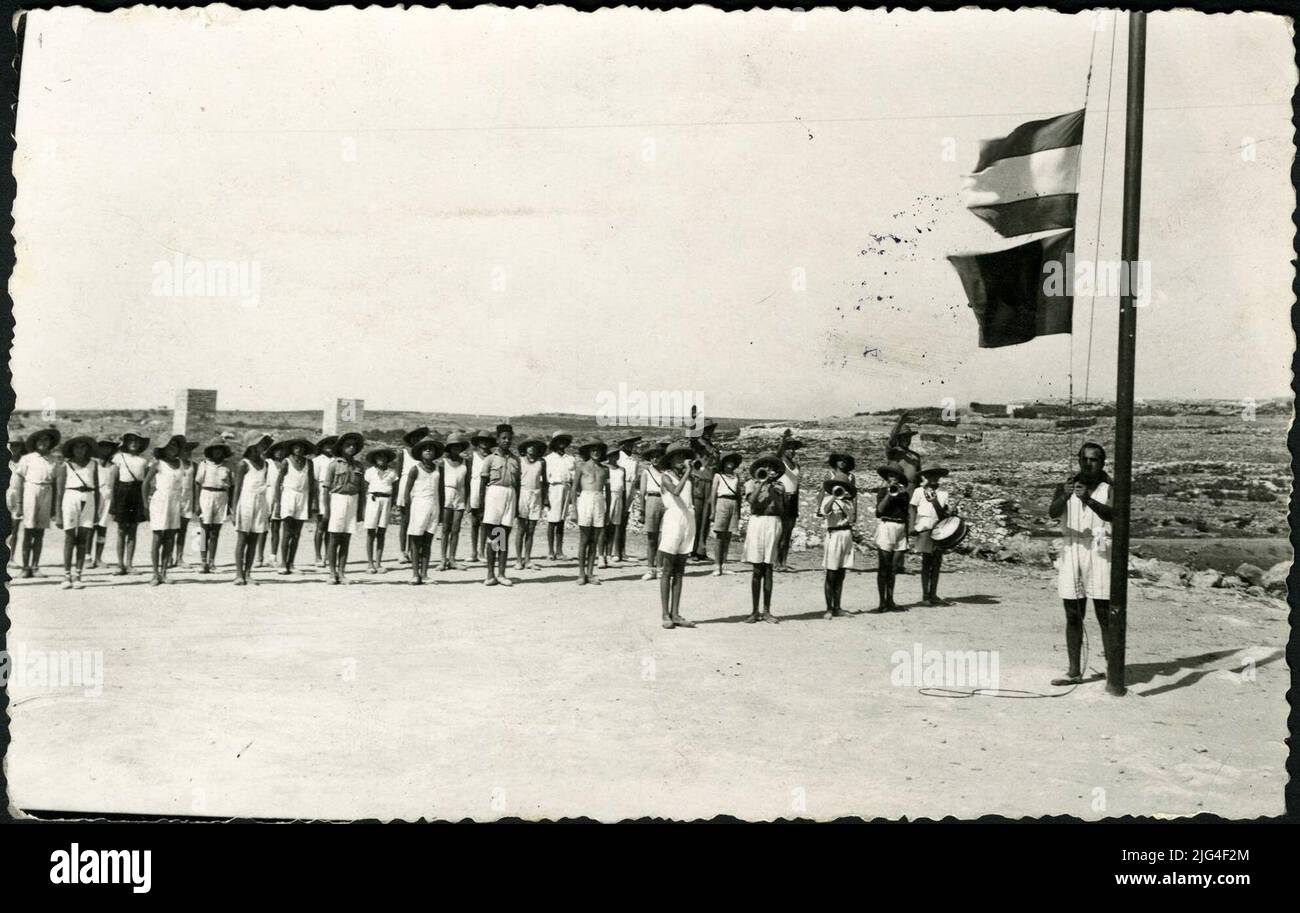 Falangist hi-res stock photography and images - Alamy