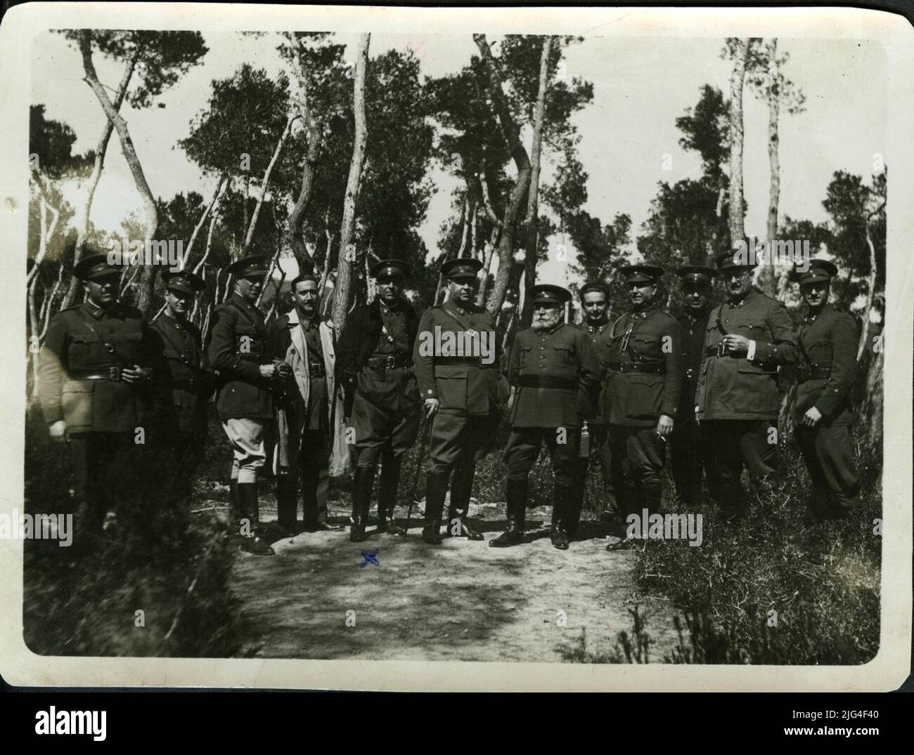 Historical photography of Sagarra and other officers, 1930. Group ...
