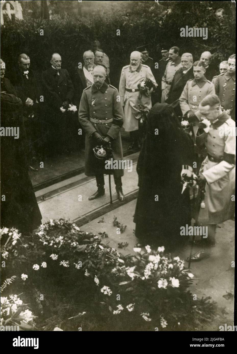 Grave 122 hi-res stock photography and images - Alamy