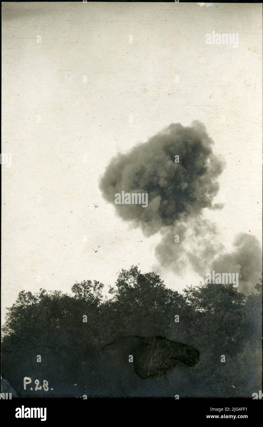 Chewing gun hi-res stock photography and images - Alamy