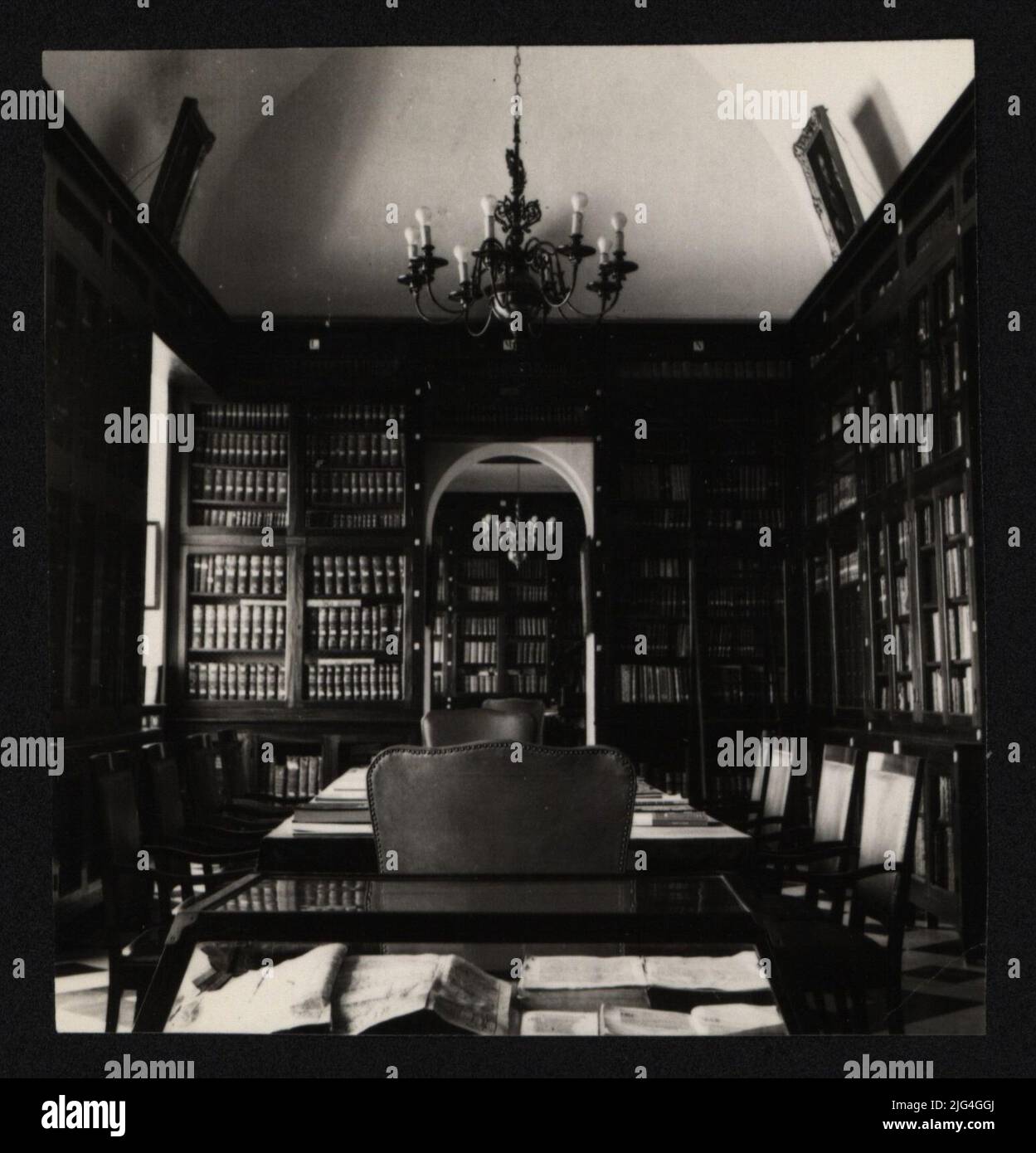 [San Fernando Marina Observatory Library] Stock Photo - Alamy