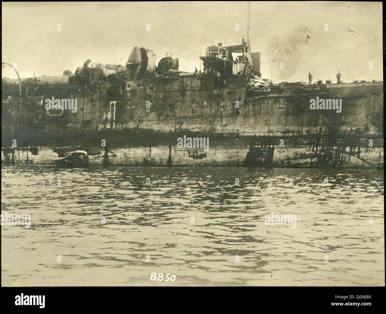 The failed hand prank of the English against the east end. The shot ...