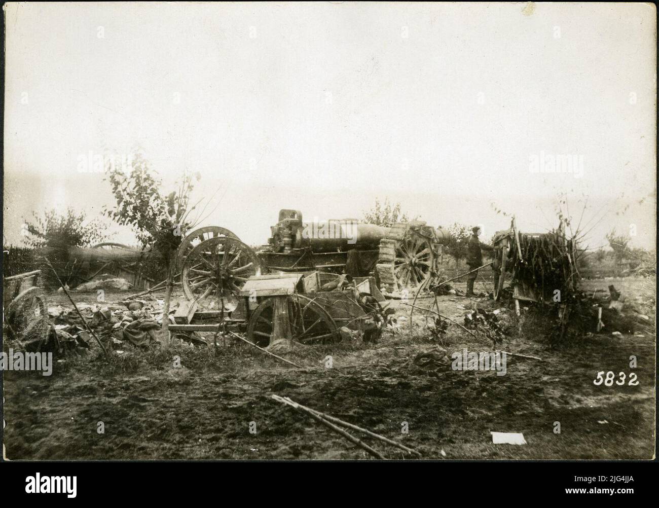 The collapse in Veneto. Heavy guns and war material on the retreat ...