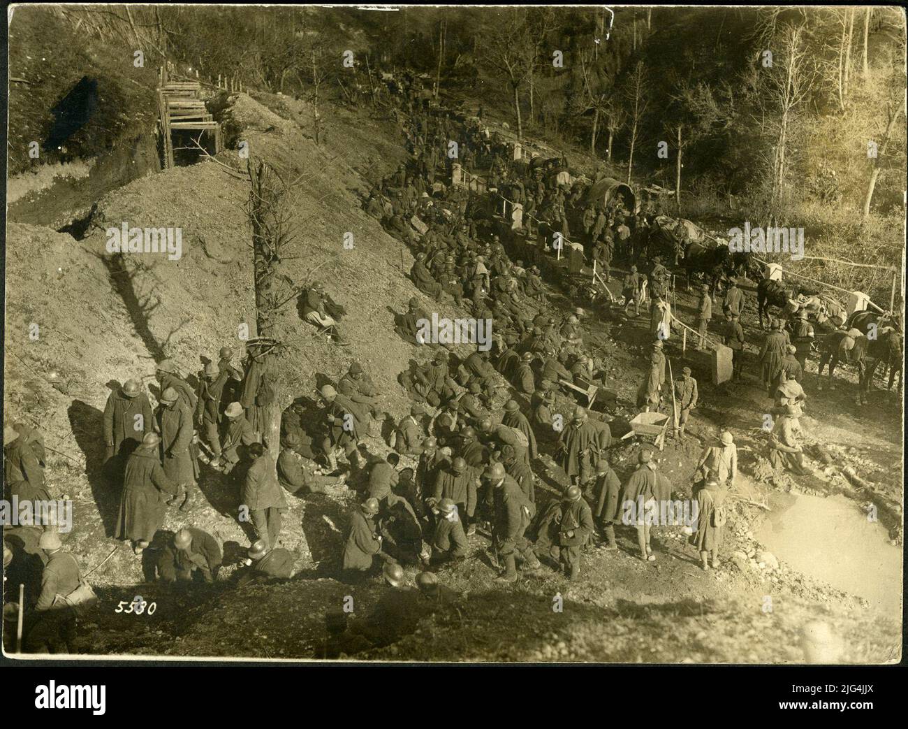 The victorious Isonzo offensive. Troops of prisoners of Italians to ...