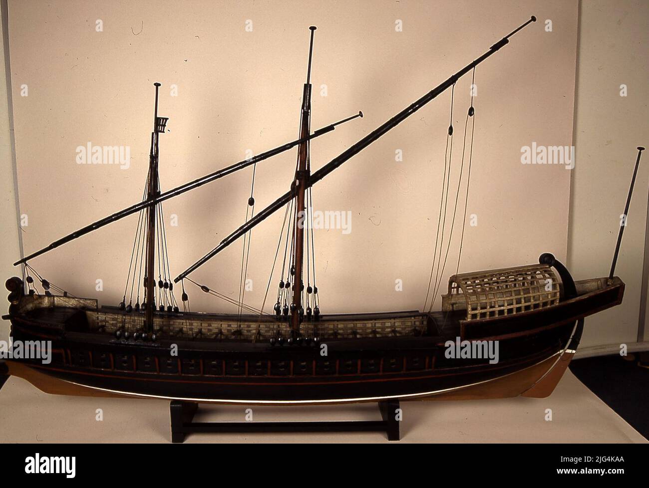 BIZANTINE DROMON MODEL DEL SIGLO XII. Dromón Dromónmodel Model. Heavy ...