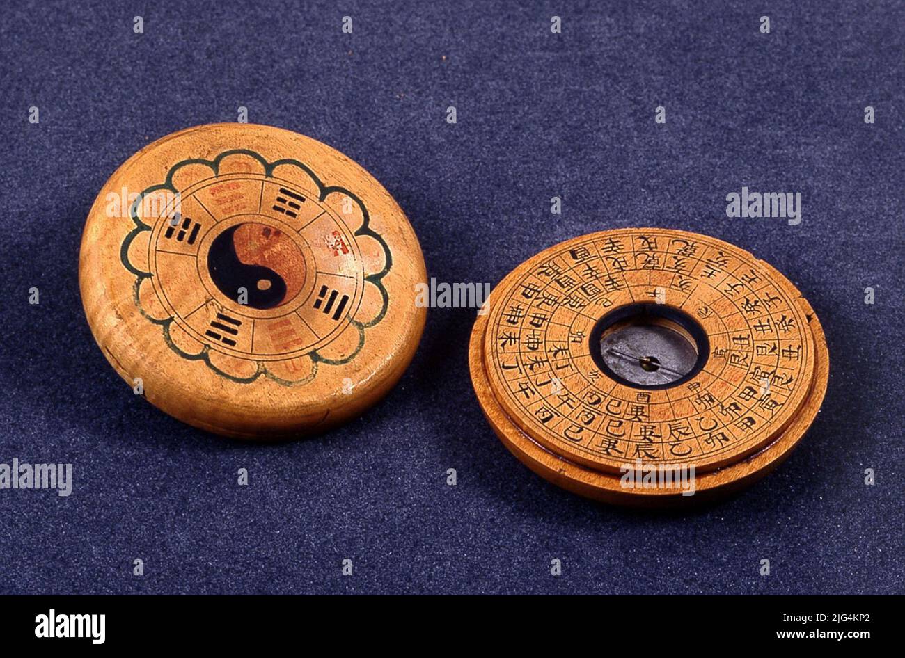 Compass 18th century hi-res stock photography and images - Alamy