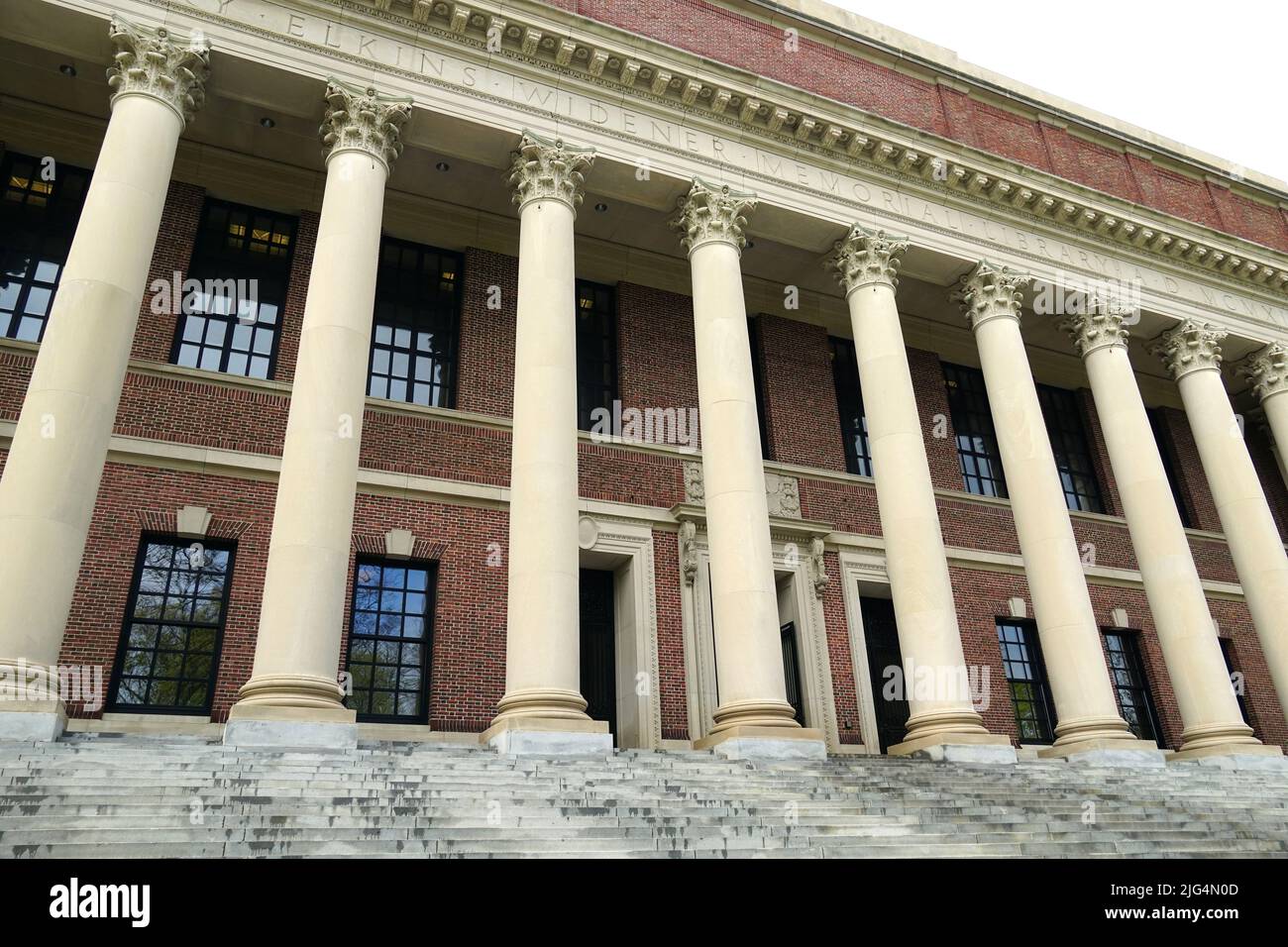Harvard library hi-res stock photography and images - Alamy