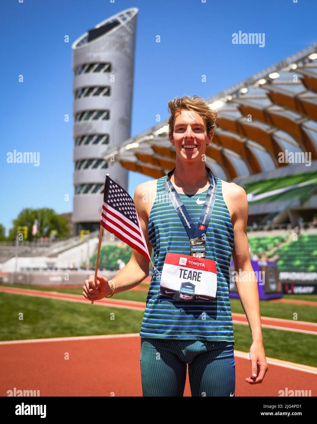 Cooper Teare awaits the BD men’s 1500m podium ceremony at the 2022 US ...