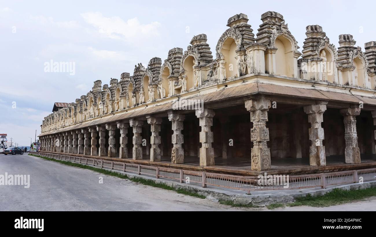 Mandapa of Cheluva Narayana Swamy Temple, Melukote, Mandya, Karnataka ...