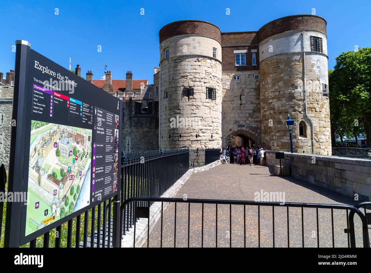 Superbloom at the tower of london hi-res stock photography and images ...