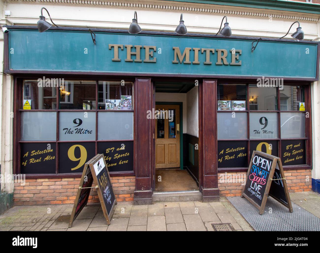CREDITON, DEVON, UK - APRIL 6, 2022 The Mitre pub on the High Street ...