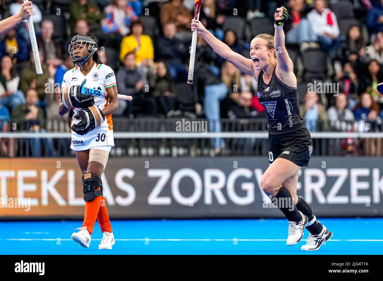 AMSTELVEEN, NETHERLANDS - JULY 7: Megan Hull of New Zealand, Tessa Jopp ...