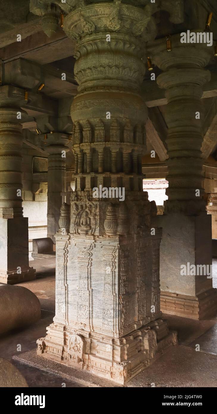 1000 pillars jain temple hi-res stock photography and images - Alamy