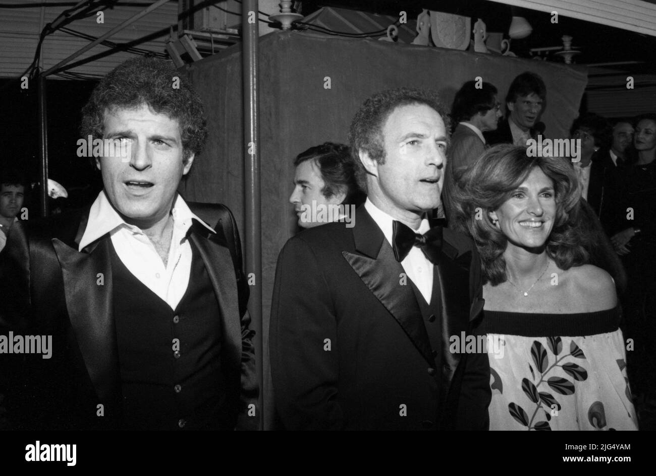***FILE PHOTO*** James Caan Has Passed Away. James Caan with brother ...