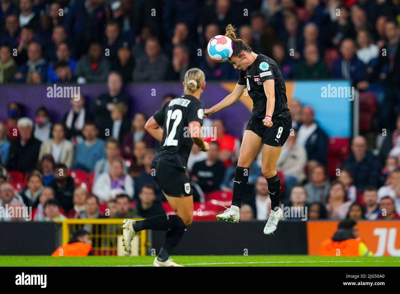 Manchester, England, July 6th 2022: Barbara Dunst (8 Austria) jumps up ...