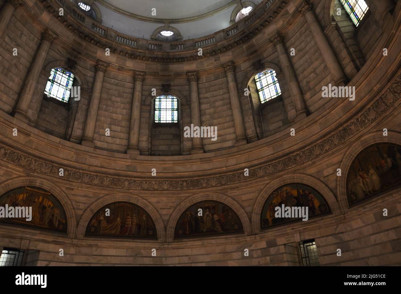 Inside victoria memorial kolkata hi-res stock photography and images ...