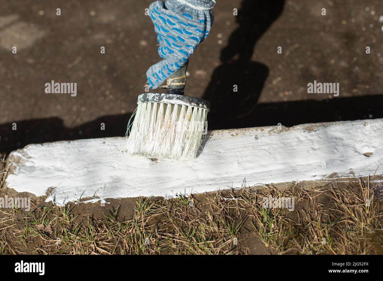 Curb brush hi-res stock photography and images - Alamy