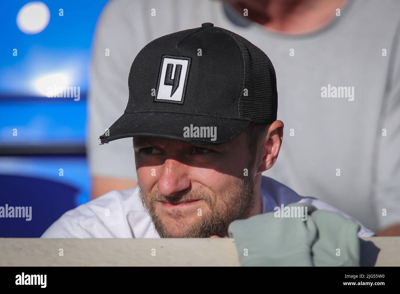 Liam cooper captain hi-res stock photography and images - Alamy