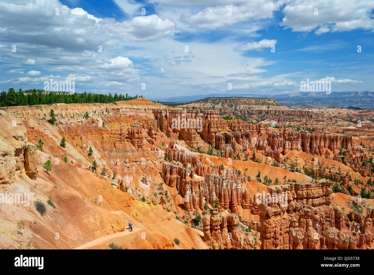Utah red rock national park Brice Canyon. Rock formations, hoodoos ...