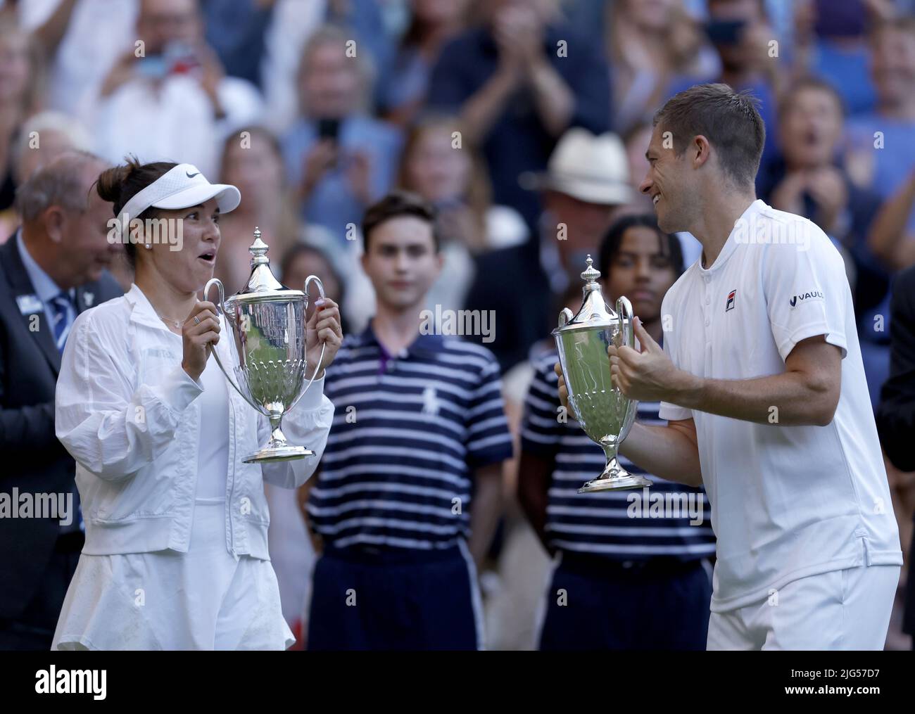 Wimbledon 2022 mixed doubles final hi-res stock photography and images ...