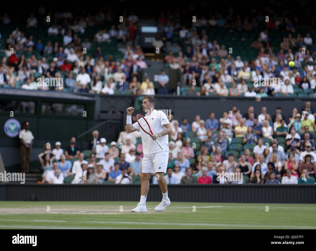 Neal Skupski reacts during his match with Desirae Krawczyk against ...