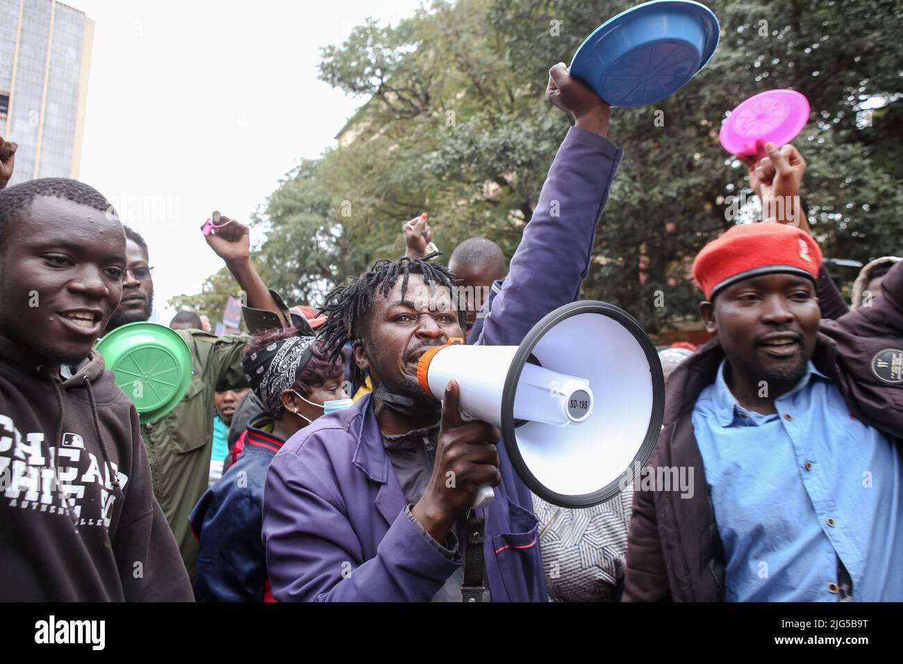 Nairobi, Kenya. 07th July, 2022. Kenyans shout slogans and displays ...