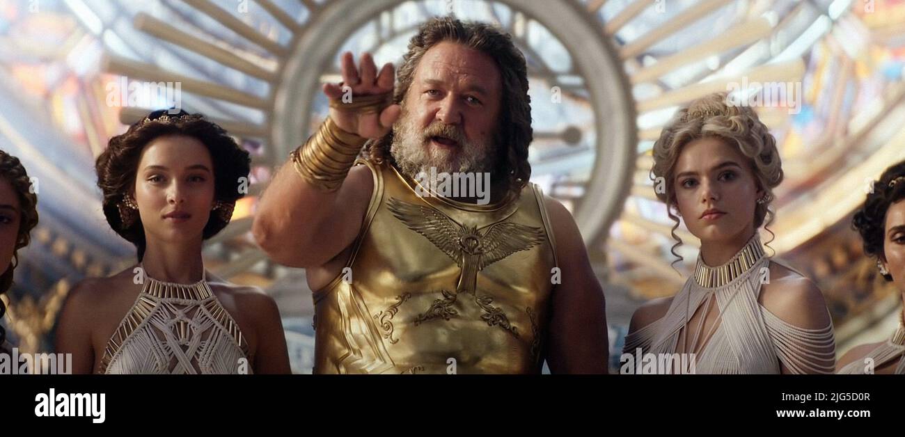 THOR: LOVE AND THUNDER, Russell Crowe as Zeus (center), 2022. © Walt ...