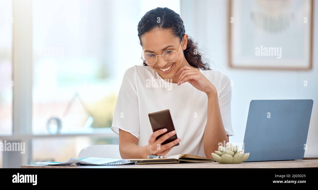 Scrolling shot hi-res stock photography and images - Alamy