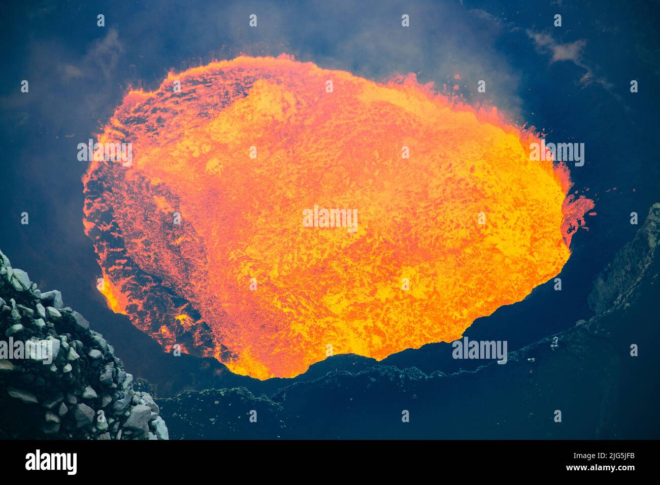 Tephra dam hi-res stock photography and images - Alamy
