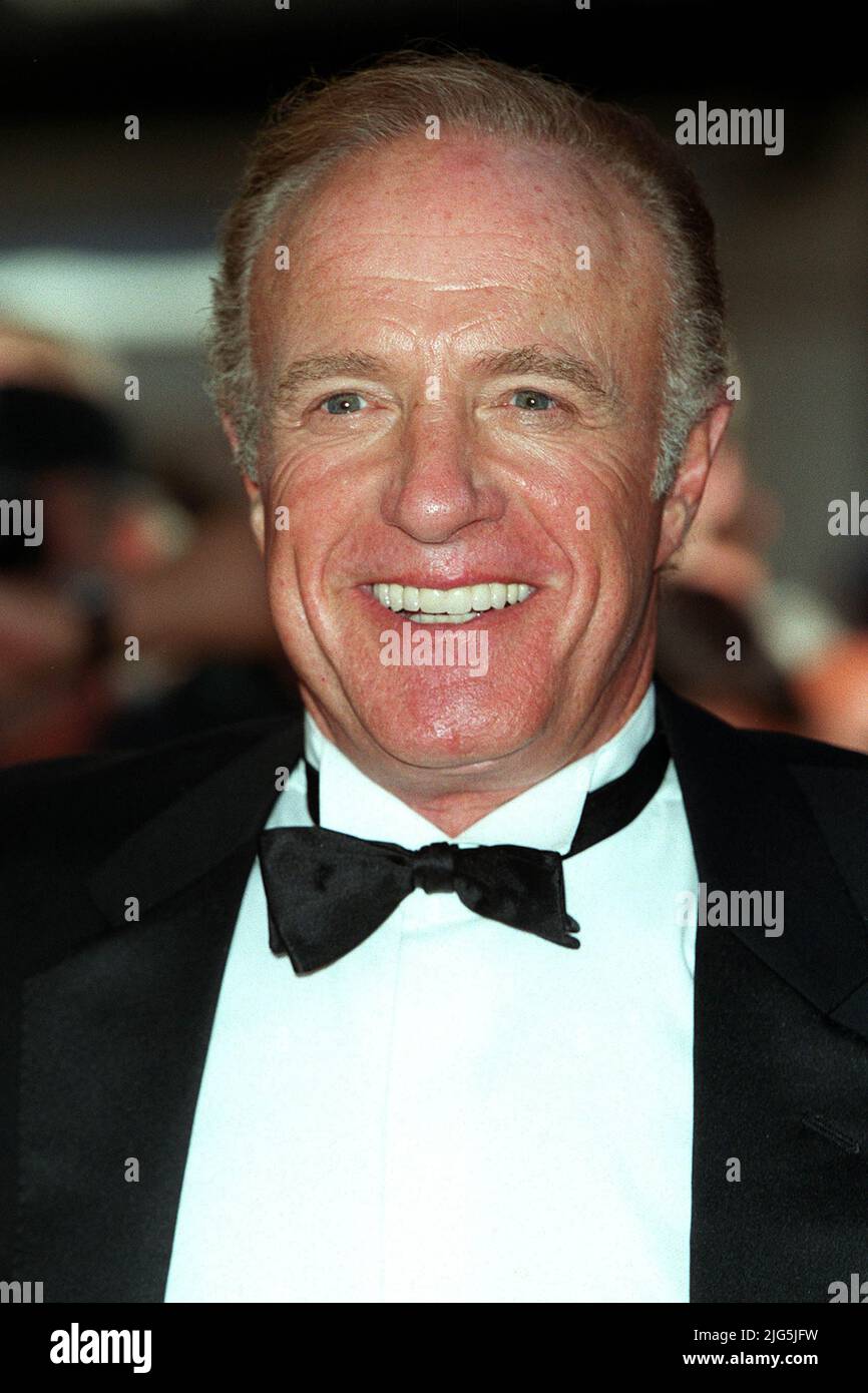 May 18, 2000 - New York, New York, U.S. - Actor JAMES CAAN. (Credit ...