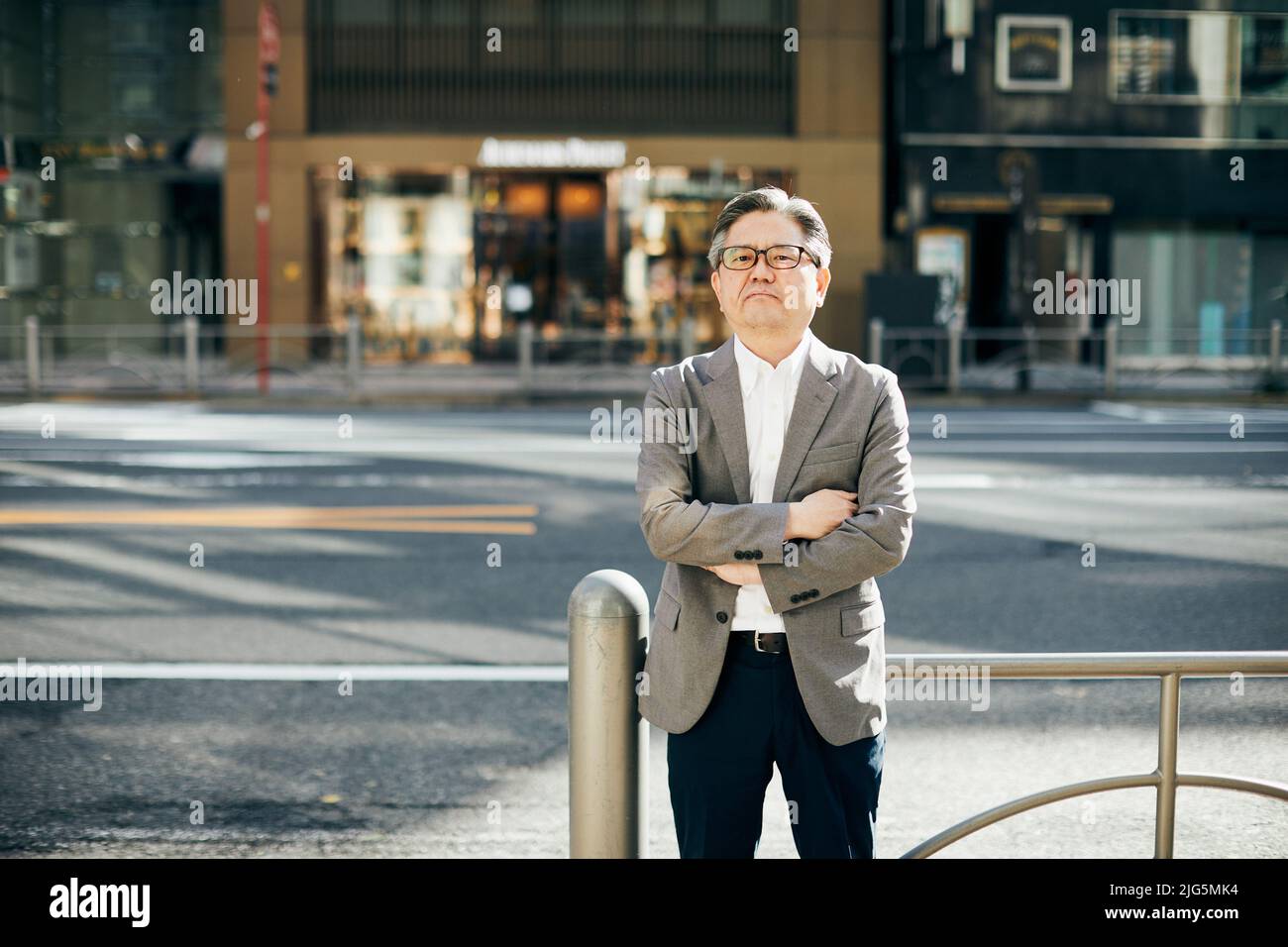 Japanese man portrait Stock Photo - Alamy