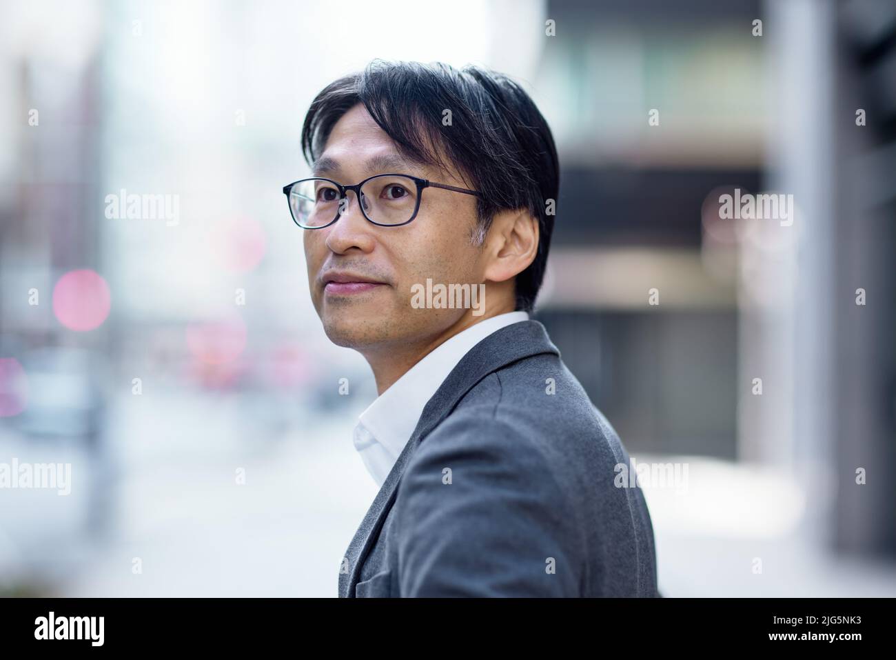 Japanese man portrait Stock Photo - Alamy