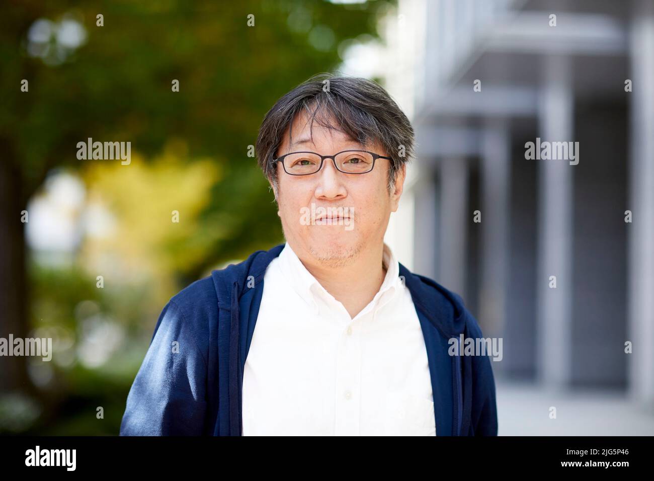 Japanese man portrait Stock Photo - Alamy