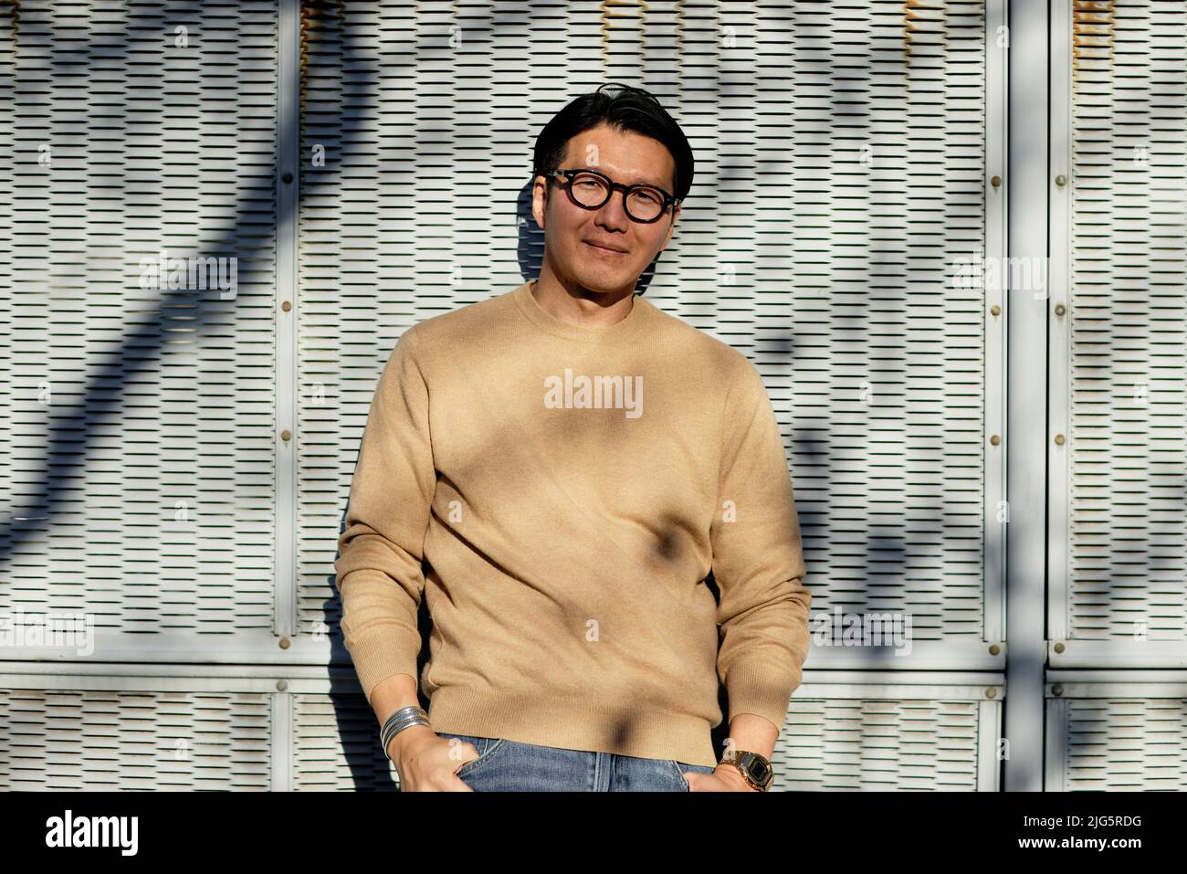 Japanese man portrait Stock Photo - Alamy