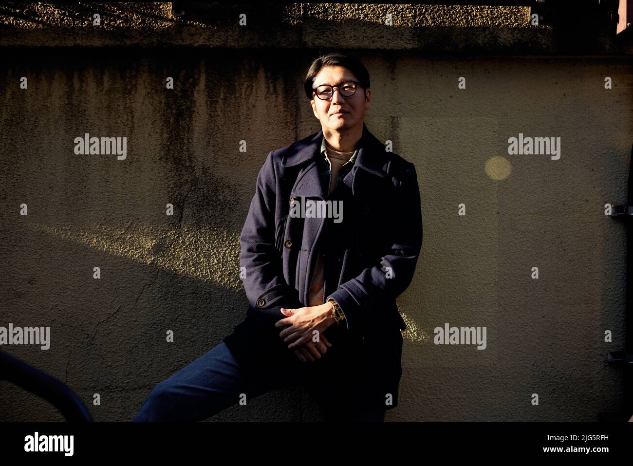 Japanese man portrait Stock Photo - Alamy