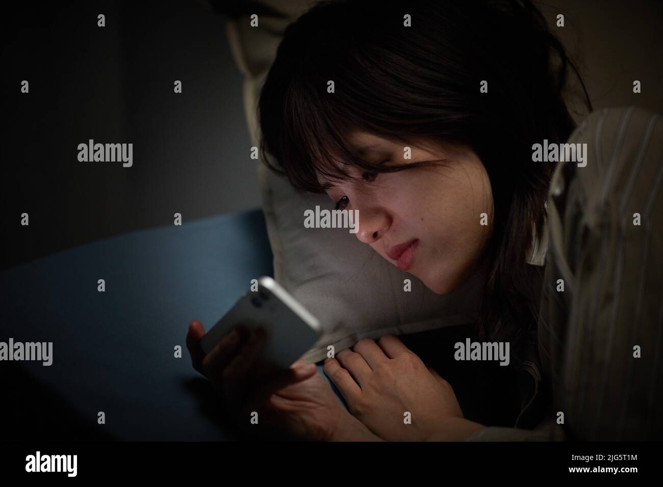Japanese woman sleeping dark hi-res stock photography and images - Alamy