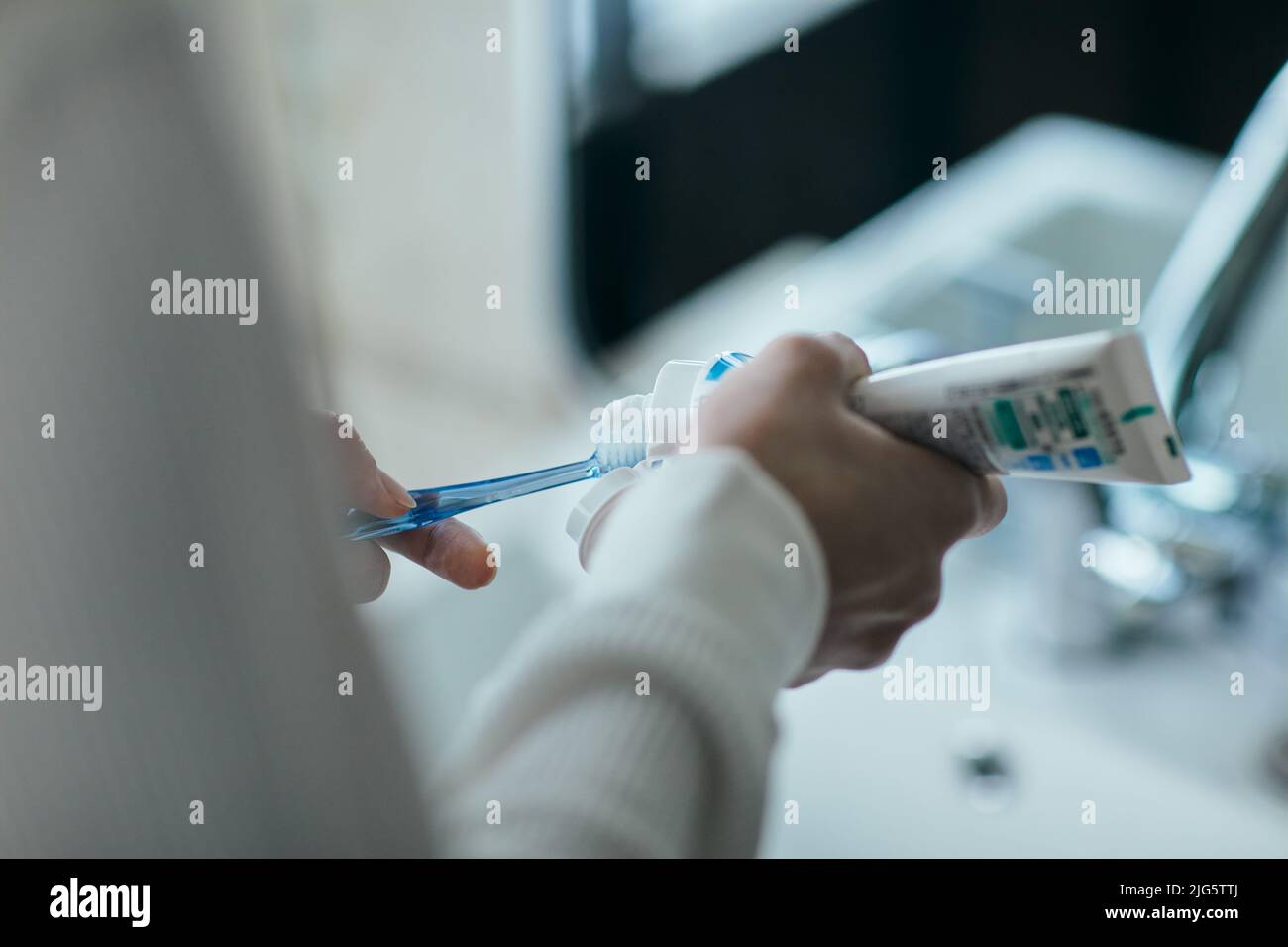 Japanese man brushing teeth Stock Photo - Alamy