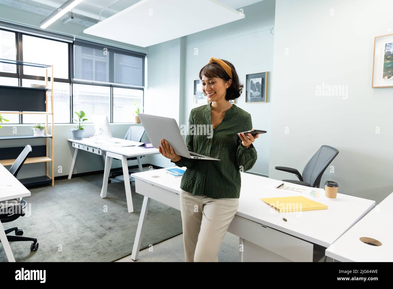 Computer network architect hi-res stock photography and images - Alamy