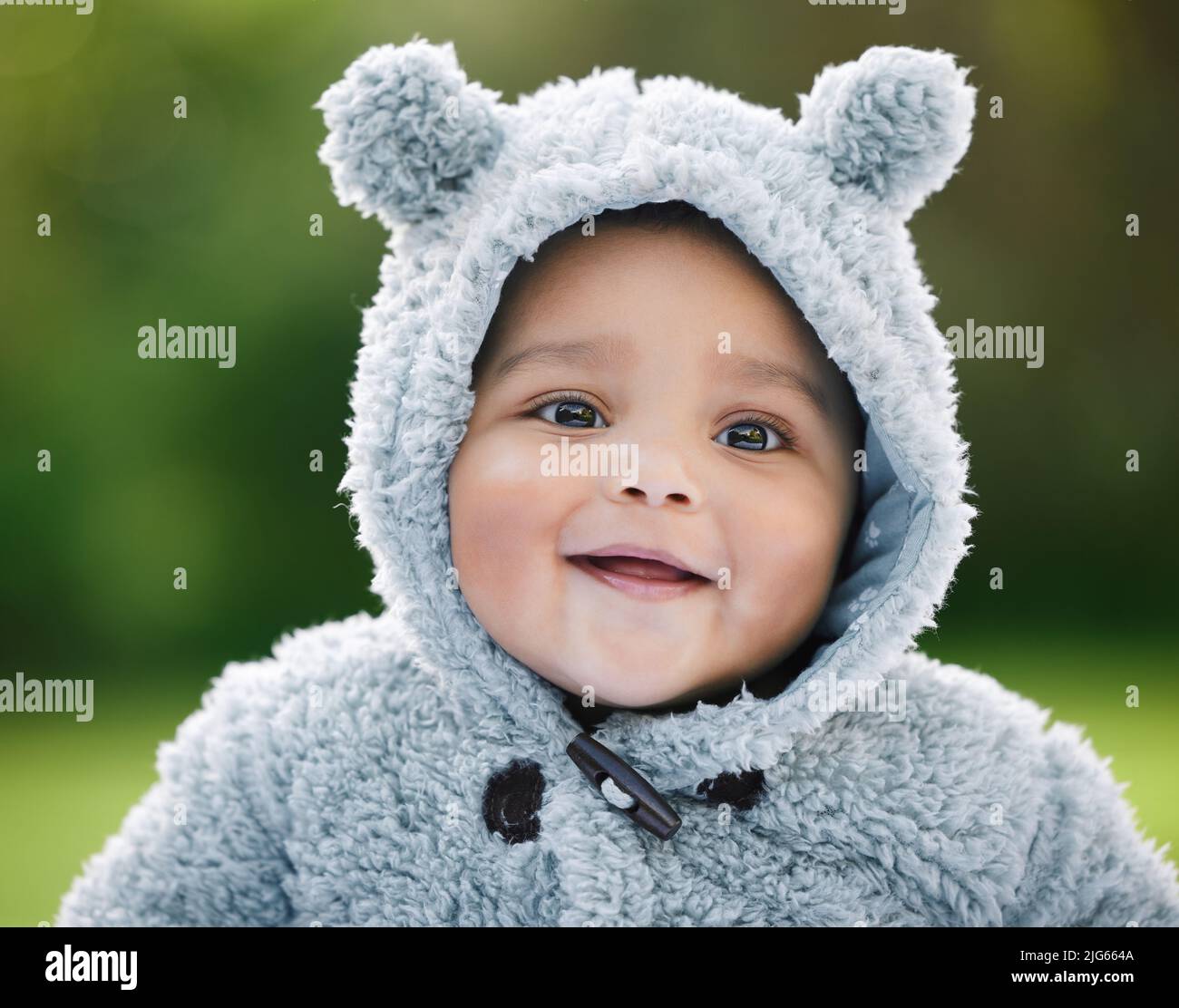 Boy cuddle hi-res stock photography and images - Alamy