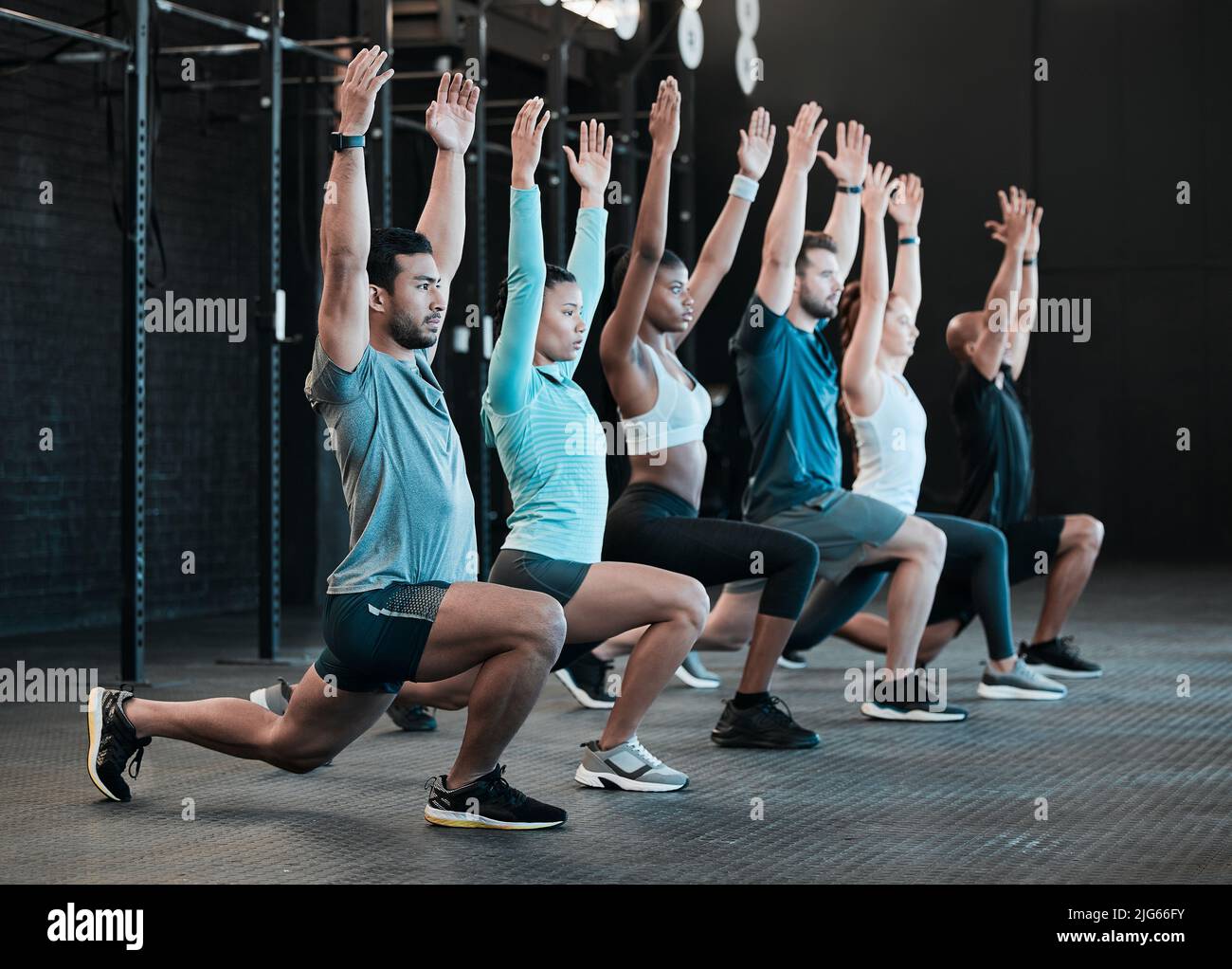 Man lunge leg gym hi-res stock photography and images - Alamy