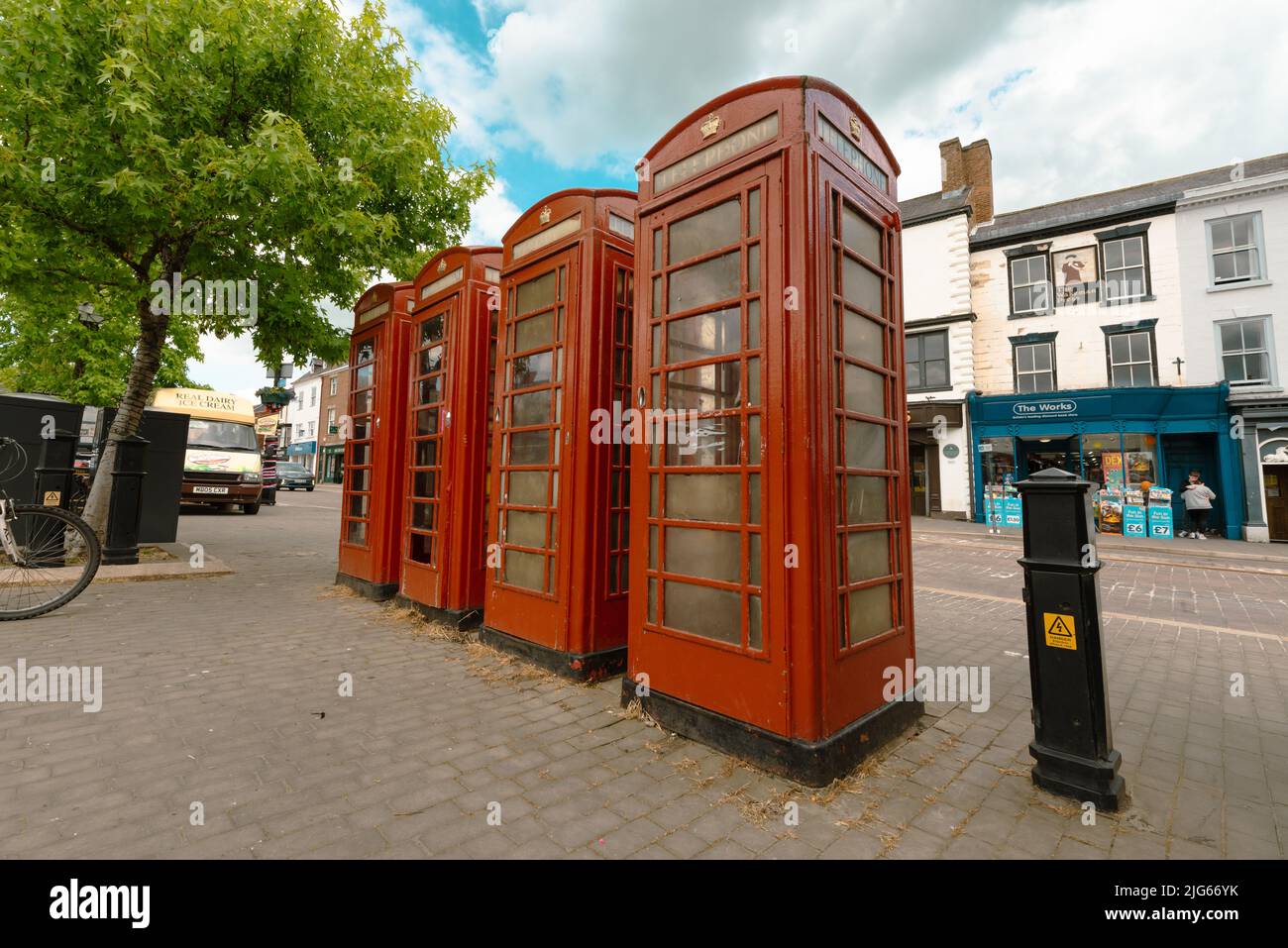 Nostalgic phone booth hi-res stock photography and images - Alamy