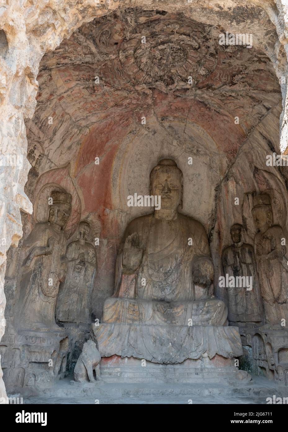 Carved statues of Longmen Grottoes (Longmen Caves). The complex was ...