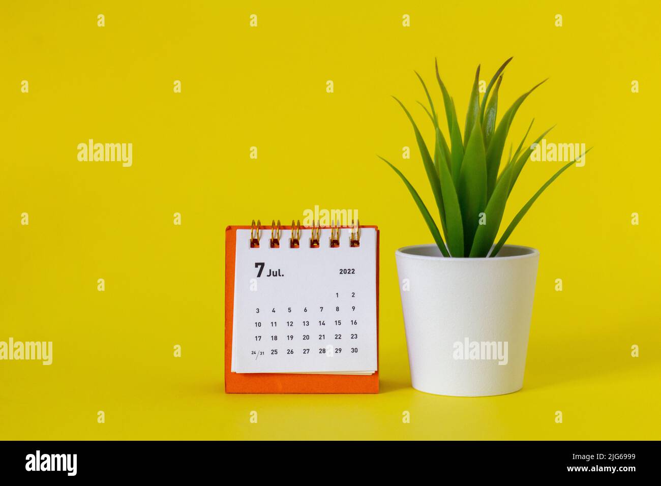 Desktop calendar for July 2022. Calendar for planning and managing each ...