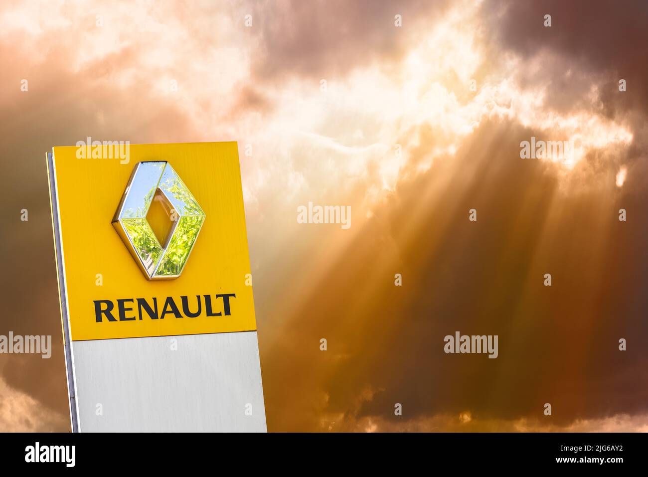 Renault automobil hi-res stock photography and images - Alamy